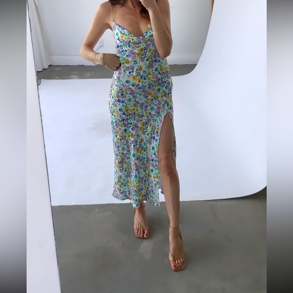RESA | Dresses | Resa Floral Midi Dress Open Back With A Slit Rare ...